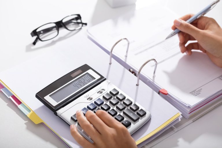 What is the maximum you can earn before paying tax in Australia?